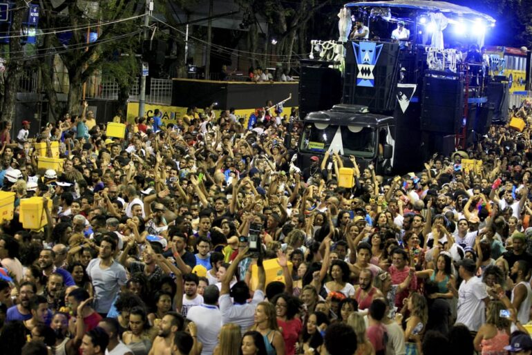 The most famous Brazilian songs: the best sound of Brazil